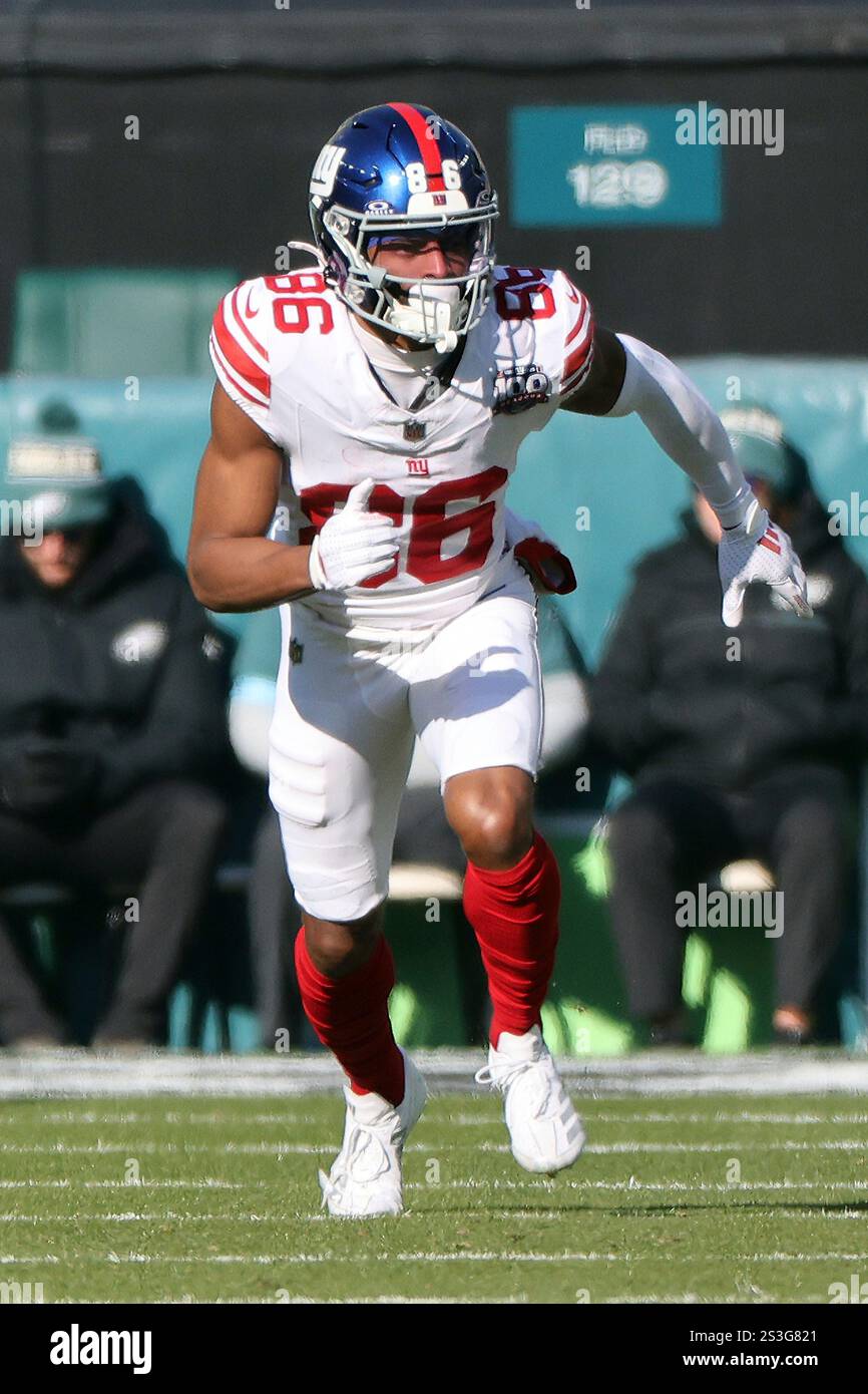 New York Giants wide receiver Darius Slayton (86) runs a route during ...