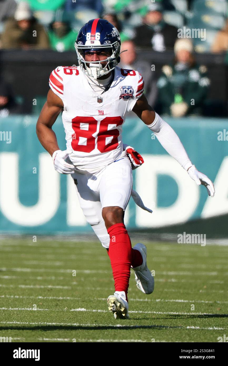 New York Giants wide receiver Darius Slayton (86) runs a route during ...