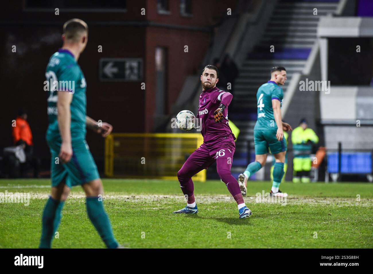 Antwerp, Belgium. 09th Jan, 2025. Anderlecht's goalkeeper Colin ...