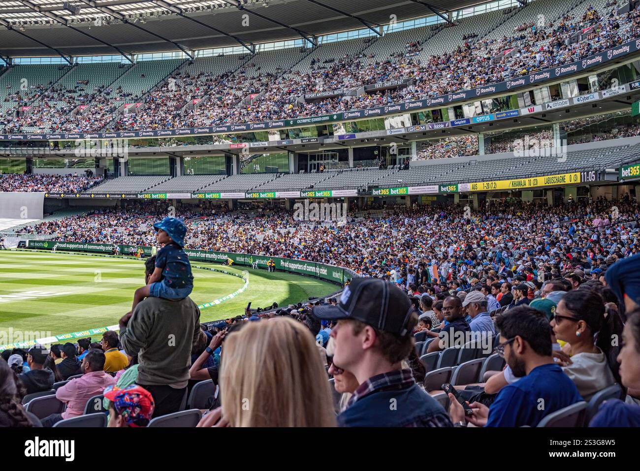 Crowds in the stands for the Boxing Day cricket Test match at the ...