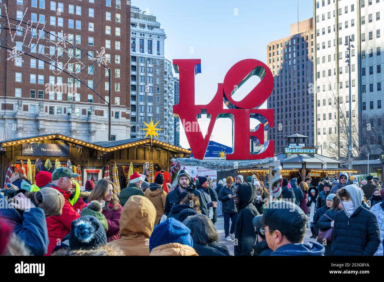 Love park philadelphia hi-res stock photography and images - Alamy