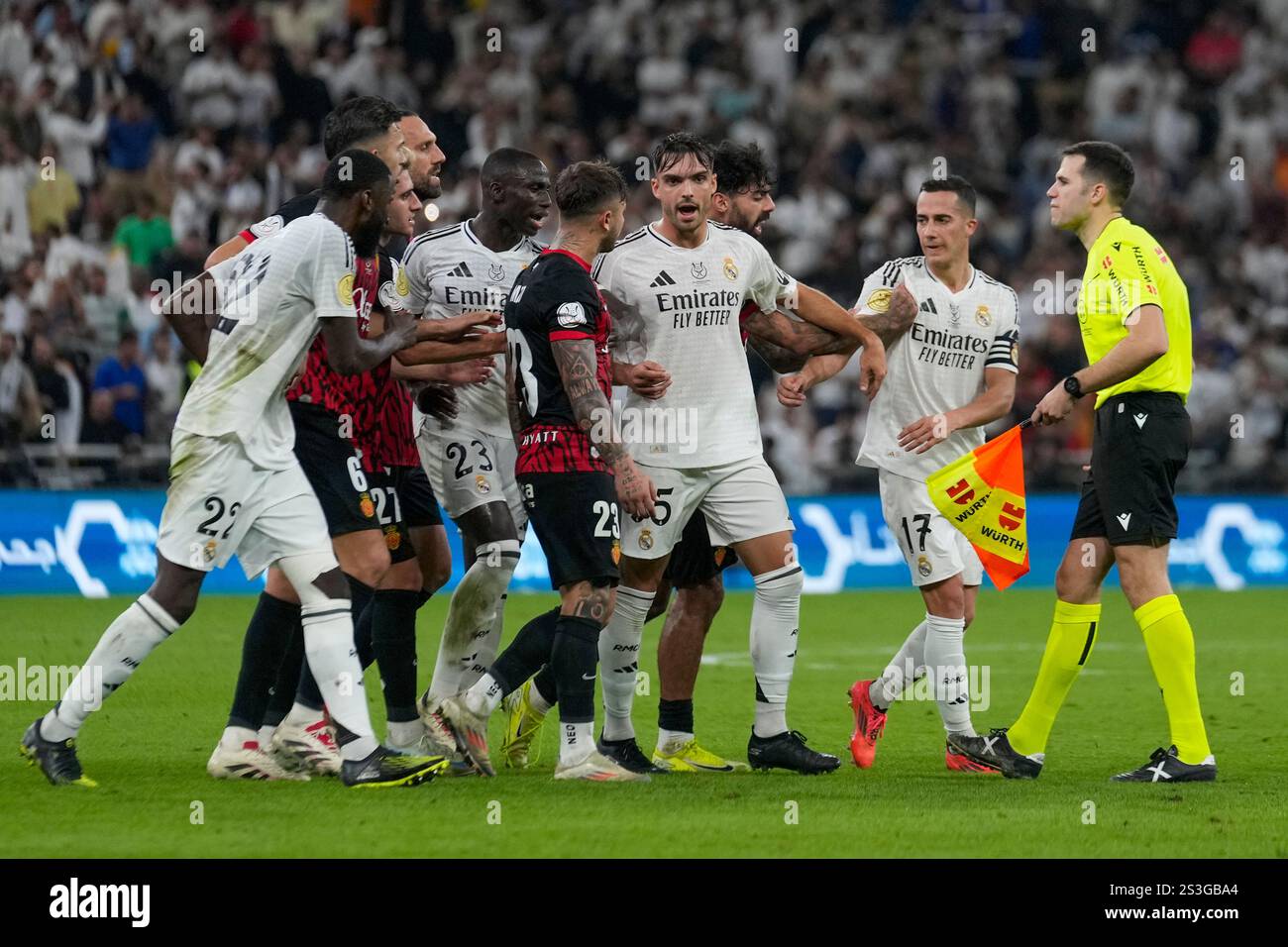 Players scuffle at the end of the Spanish Super Cup semifinal soccer ...