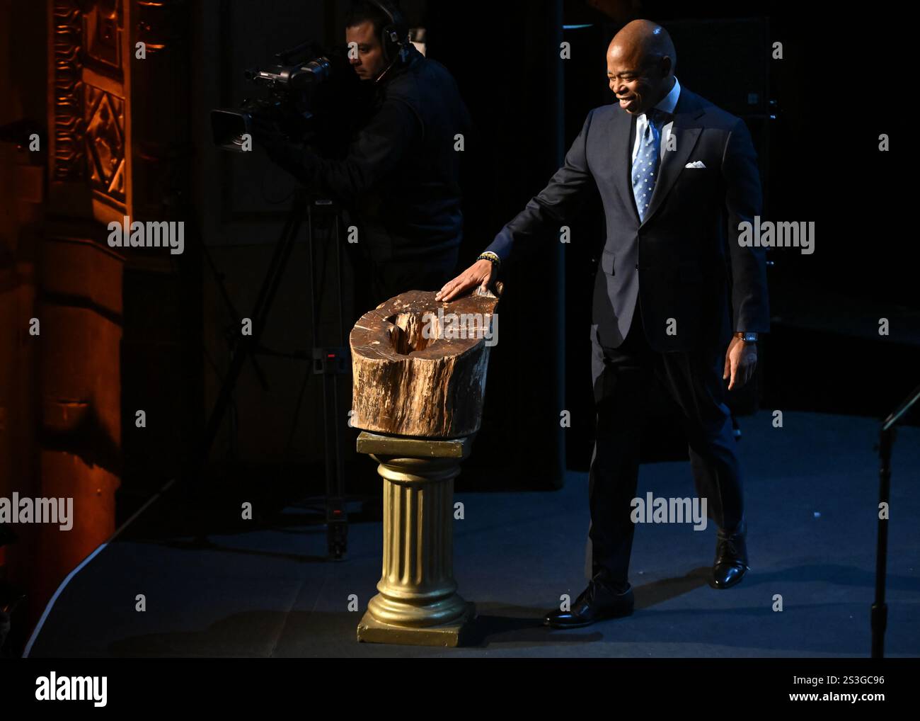 New York City Mayor Eric Adams delivers his fourth State of the City ...