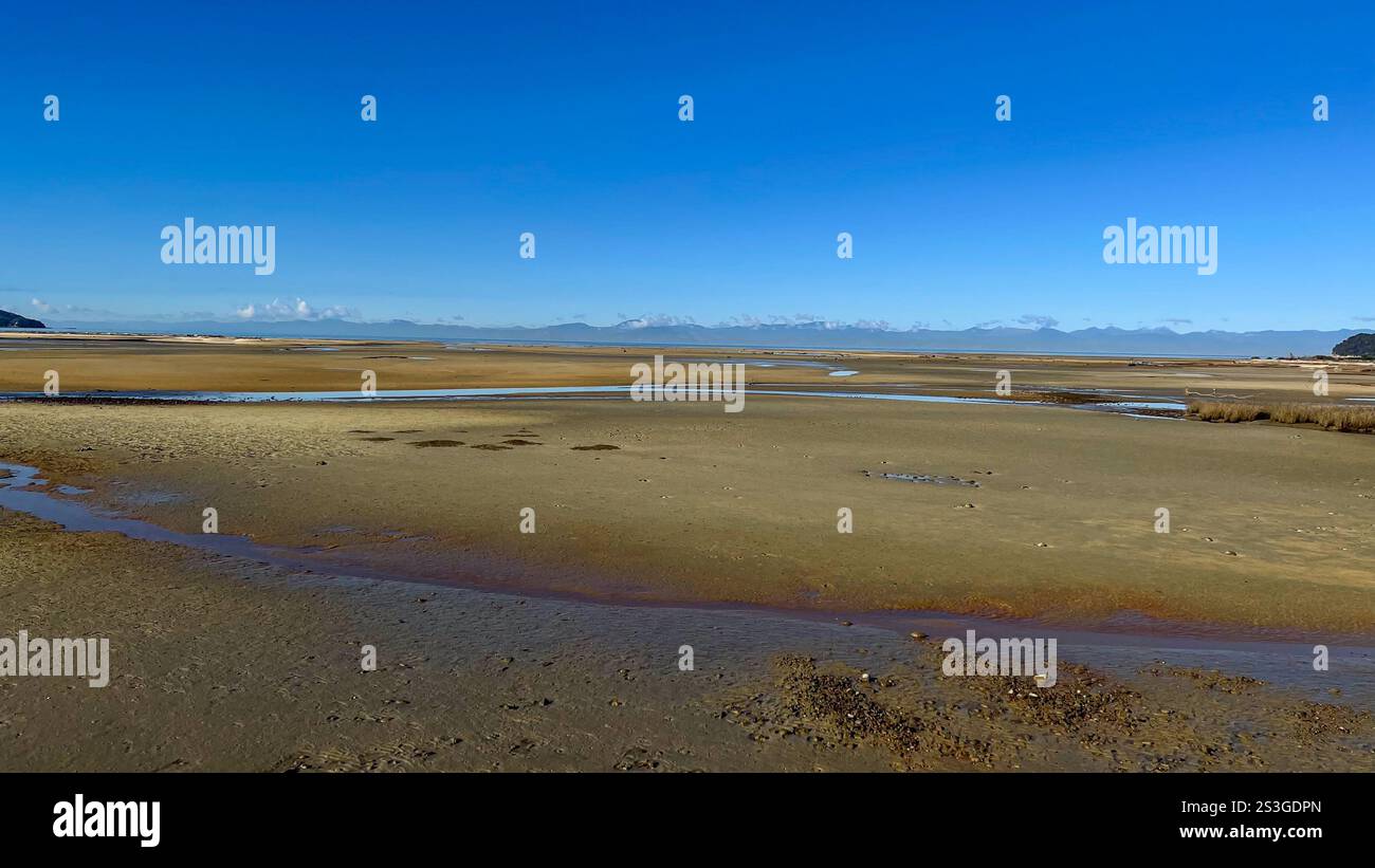 Able Tasman park coast line the biggest national park in New Zealand ...