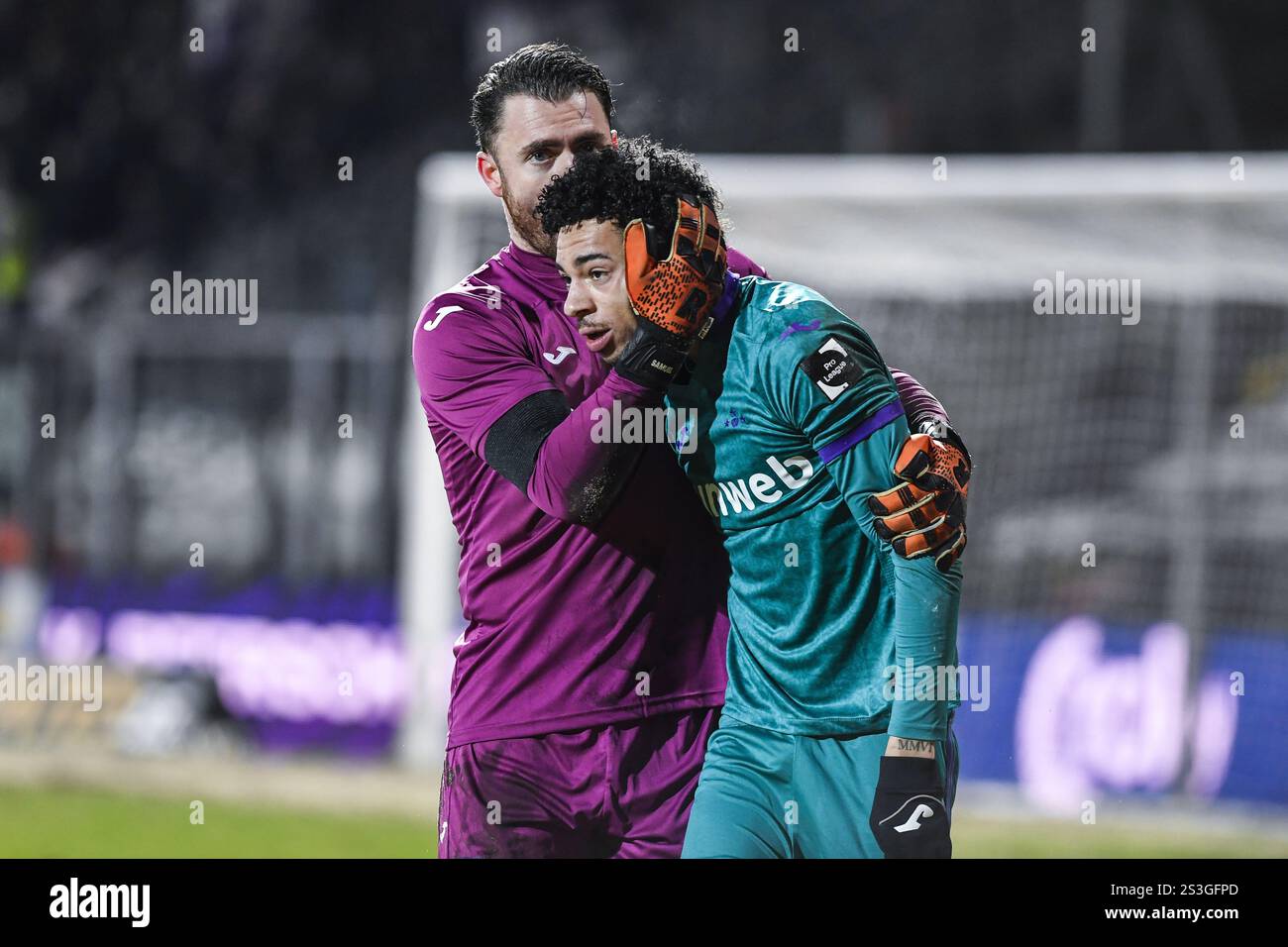Antwerp, Belgium. 09th Jan, 2025. Anderlecht's goalkeeper Colin ...