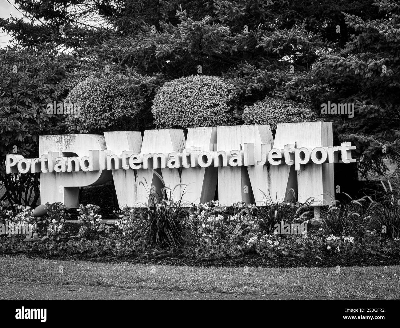 Portland international airport airport Black and White Stock Photos ...