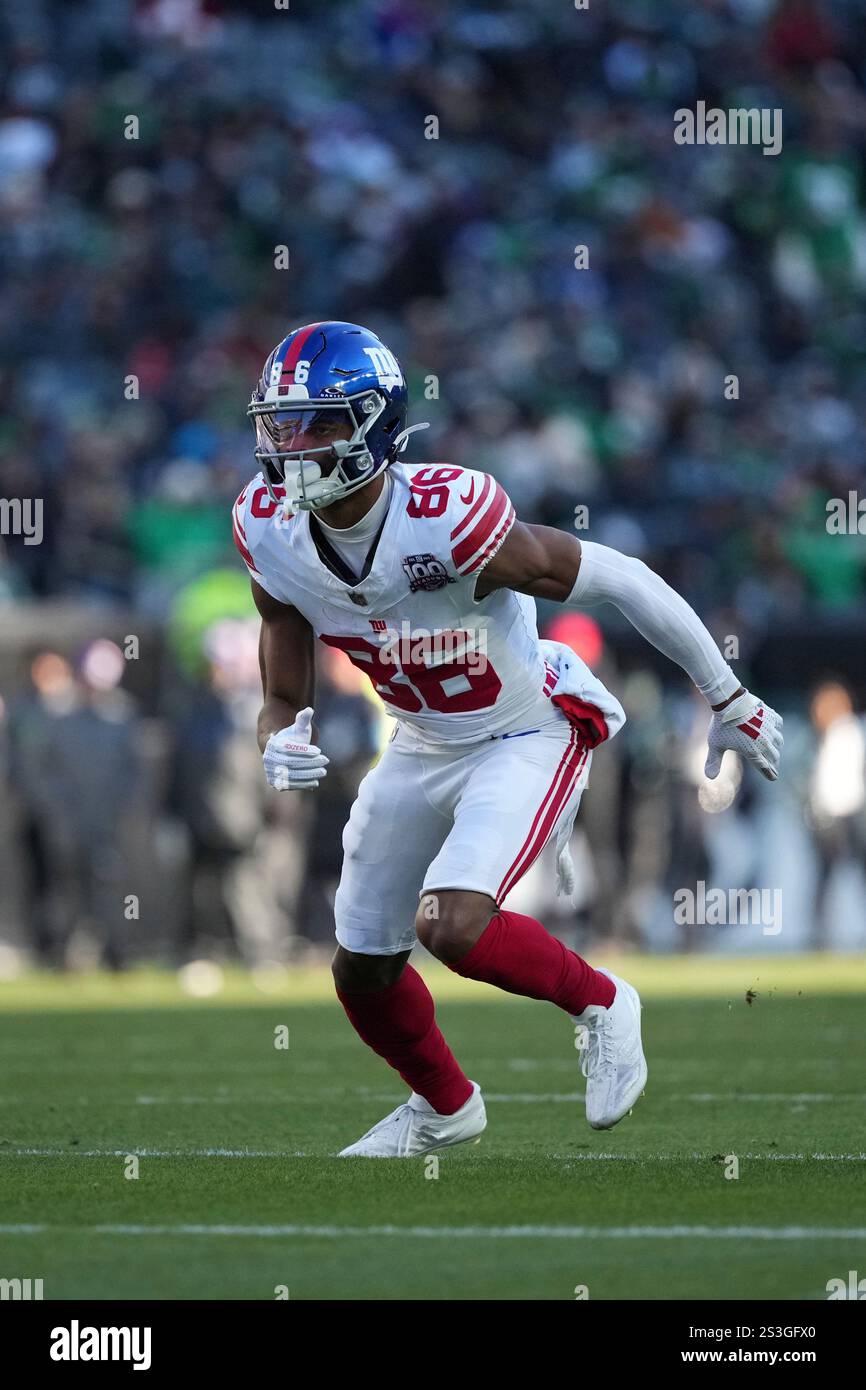 New York Giants' Darius Slayton plays during an NFL football game ...