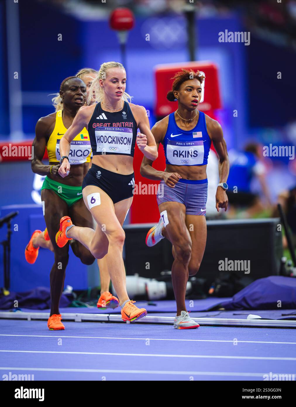Keely Hodgkinson participating in the 800 meters at the Paris 2024 Olympic Games Stock Photo - Alamy