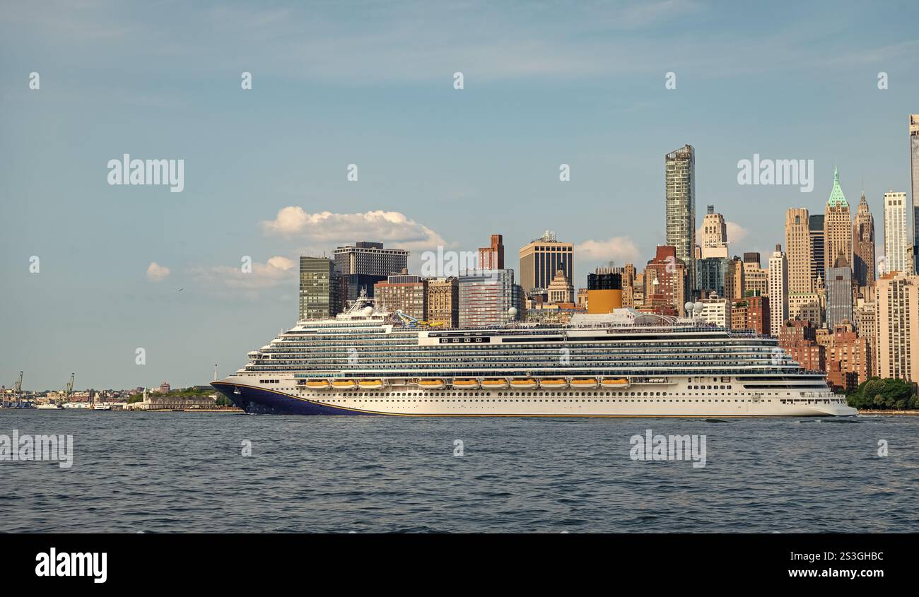 Cruise ship York. Skyline of New York Manhattan cruising on the Hudson ...