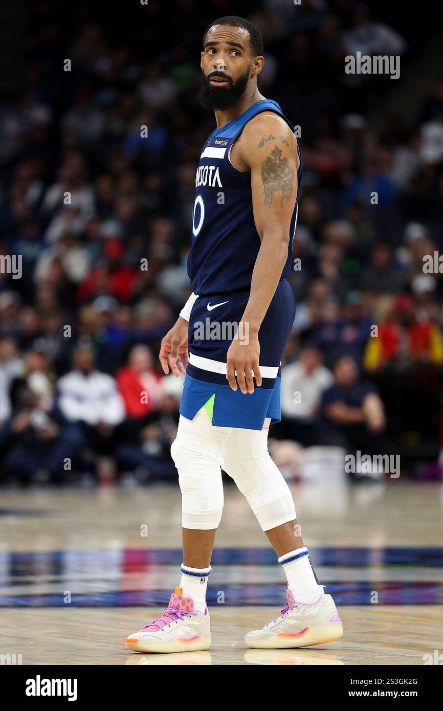 Minnesota Timberwolves guard Mike Conley (10) looks on during the ...