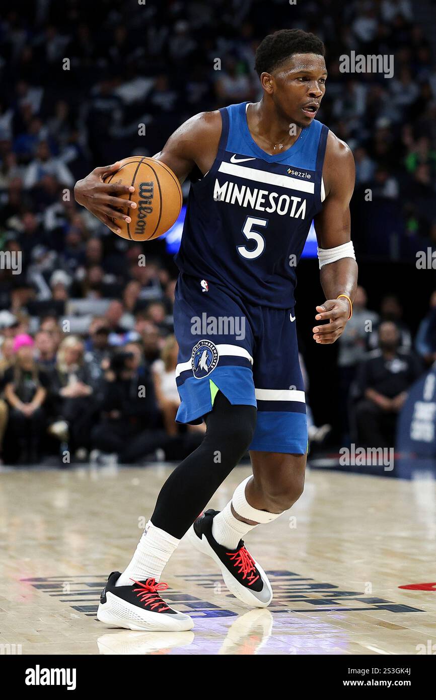 Minnesota Timberwolves guard Anthony Edwards (5) dribbles the ball ...