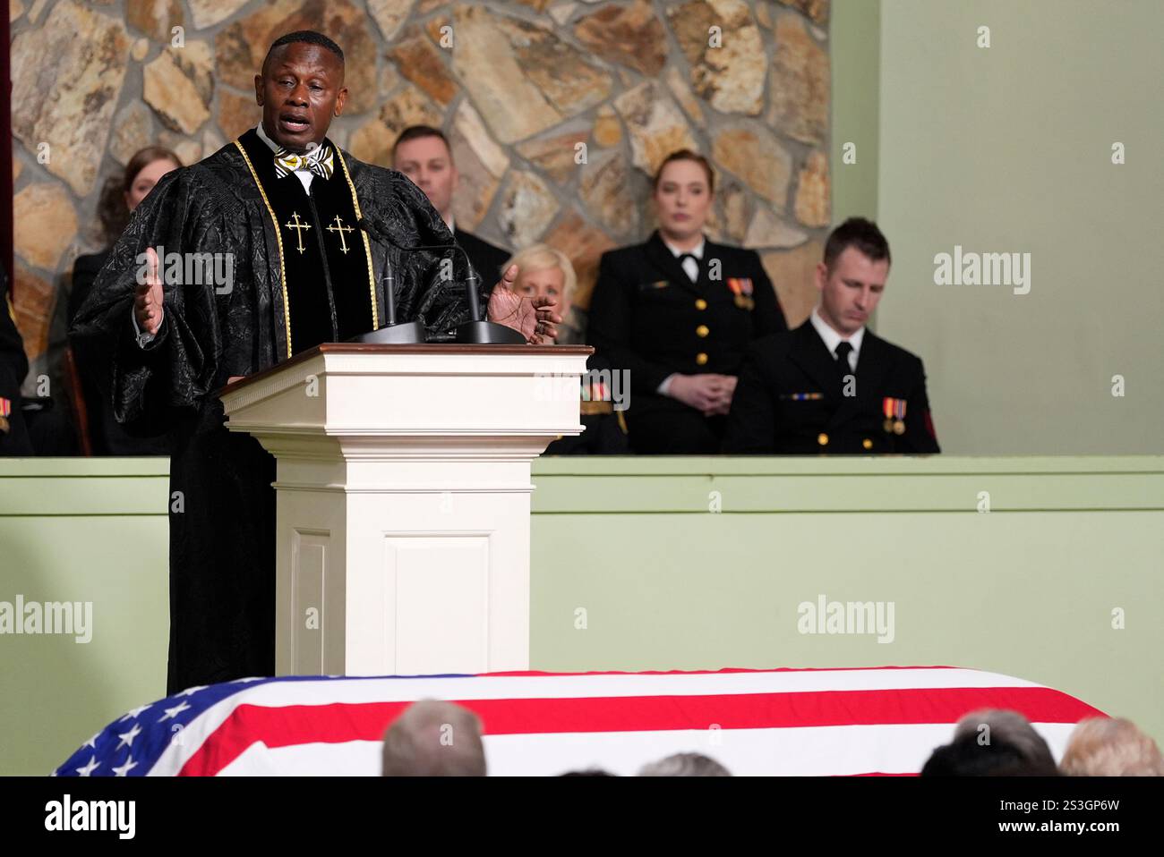 Pastor Tony Lowden speaks during the funeral service for former ...