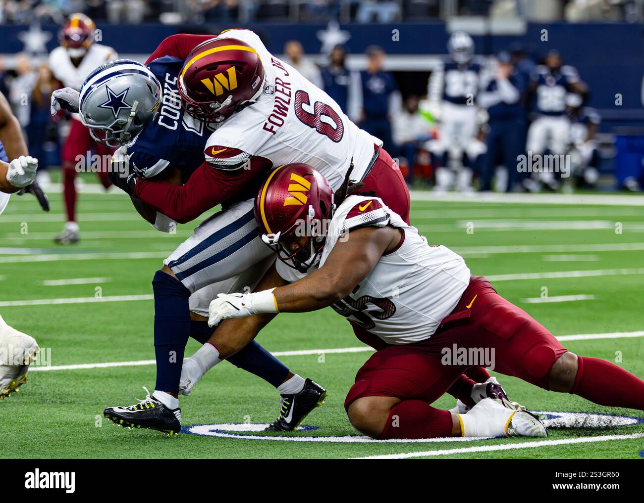 Arlington, United States. 05th Jan, 2025. Washington Commanders ...