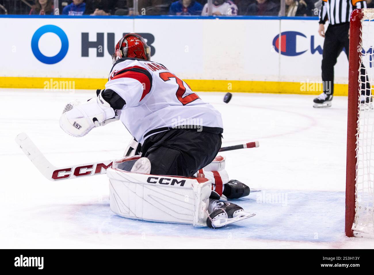 New Jersey Devils goaltender Jacob Markstrom (25) allows a goal to ...