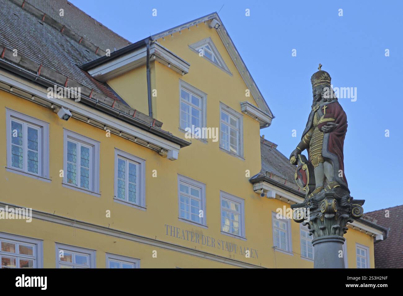 Emperor Joseph Fountain and Monument to Joseph I and Theatre of the ...
