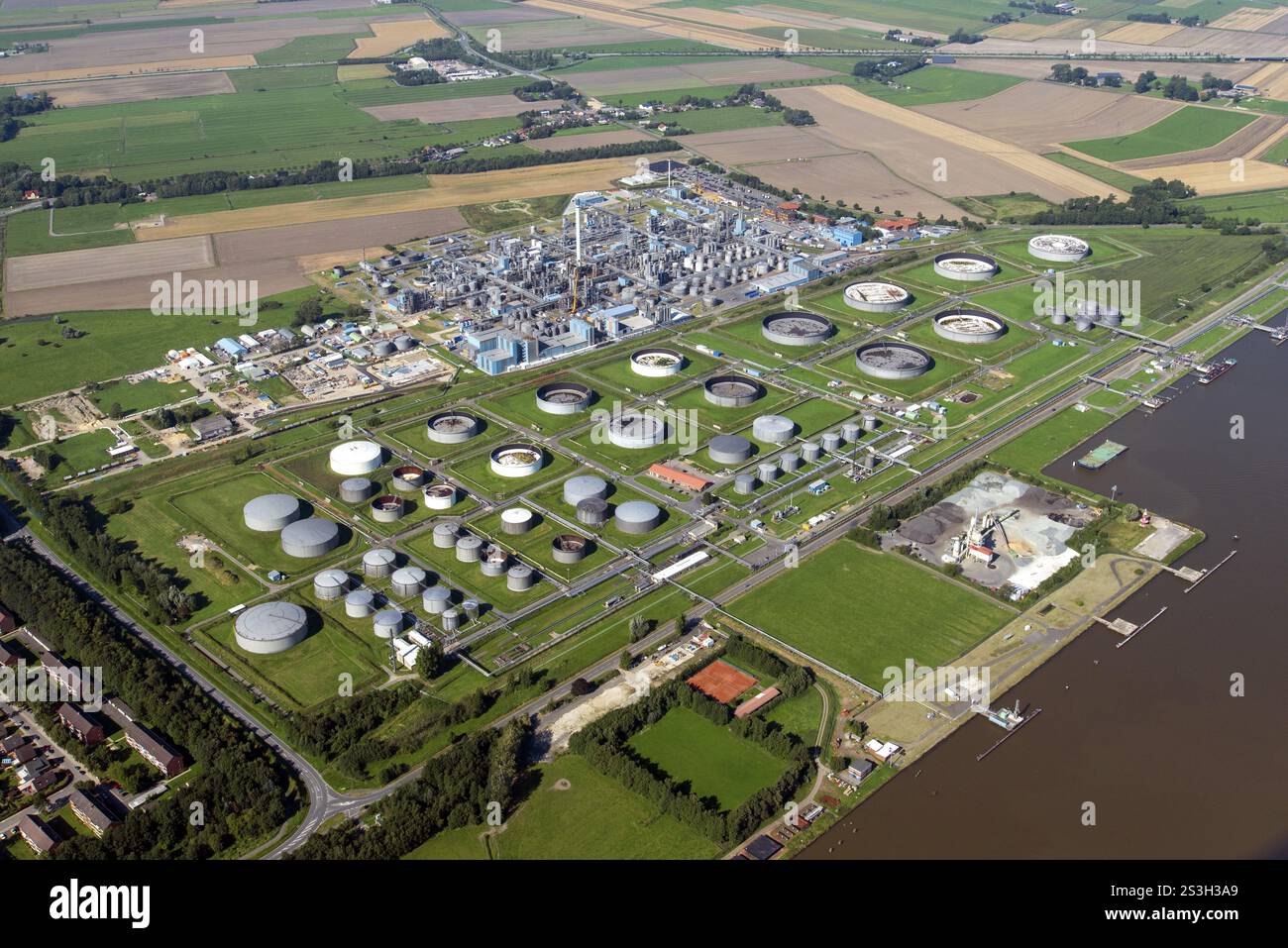 Aerial view, Sasol, Brunsbuettel, chemical, plant, refinery, storage ...