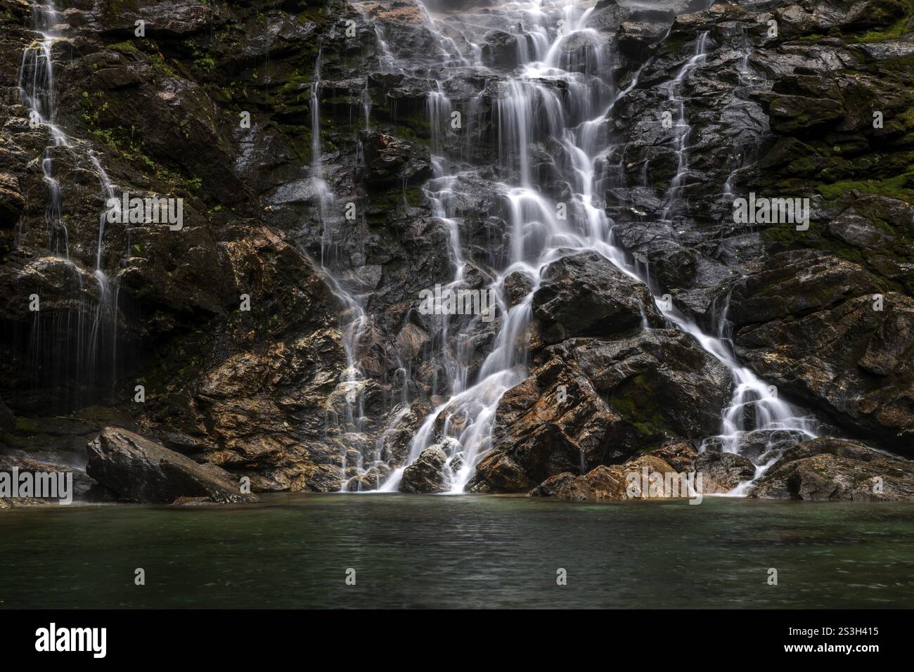 Froda Waterfall, Cascata La Froda, Sonogno, Verzasca Valley, Valle ...