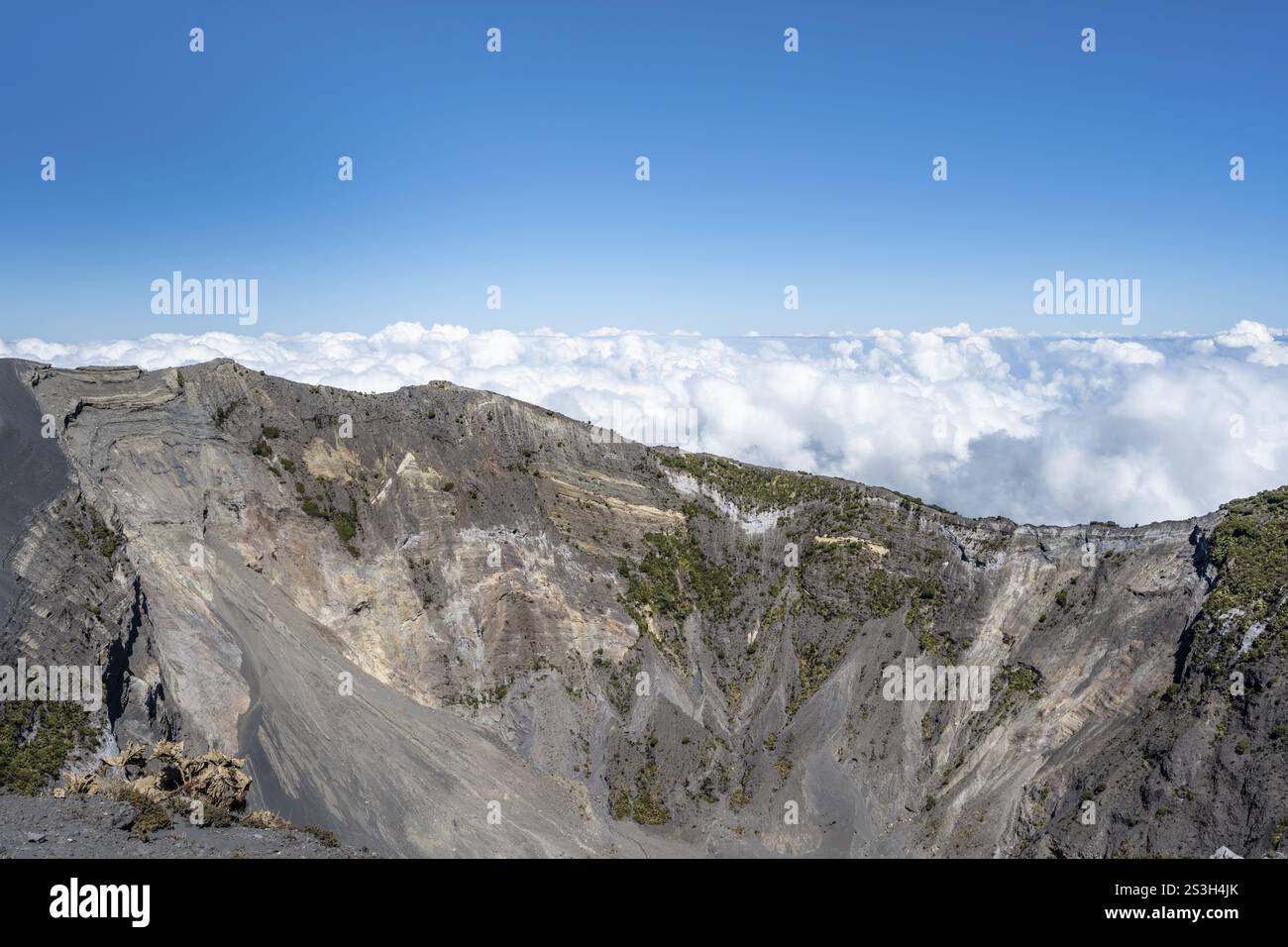 Crater of Irazu Volcano, Irazu Volcano National Park, Parque Nacional ...