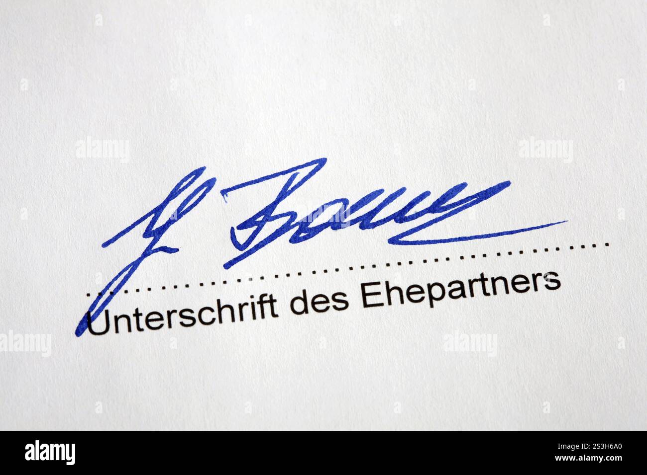 Signature of the spouse under a joint declaration of consent Stock ...