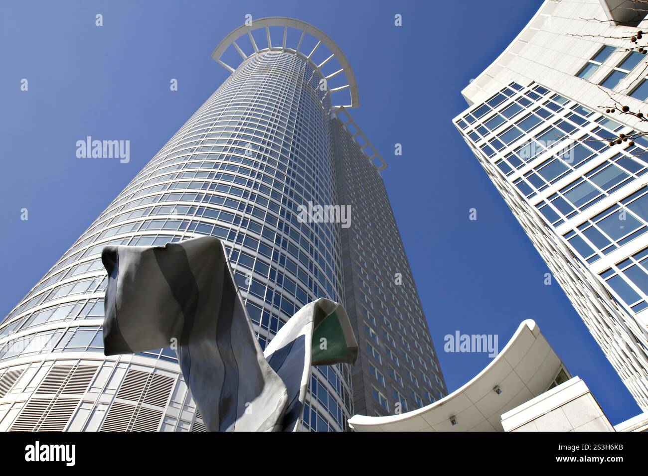 Modern DZ Bank skyscraper with sculpture, financial district Frankfurt ...