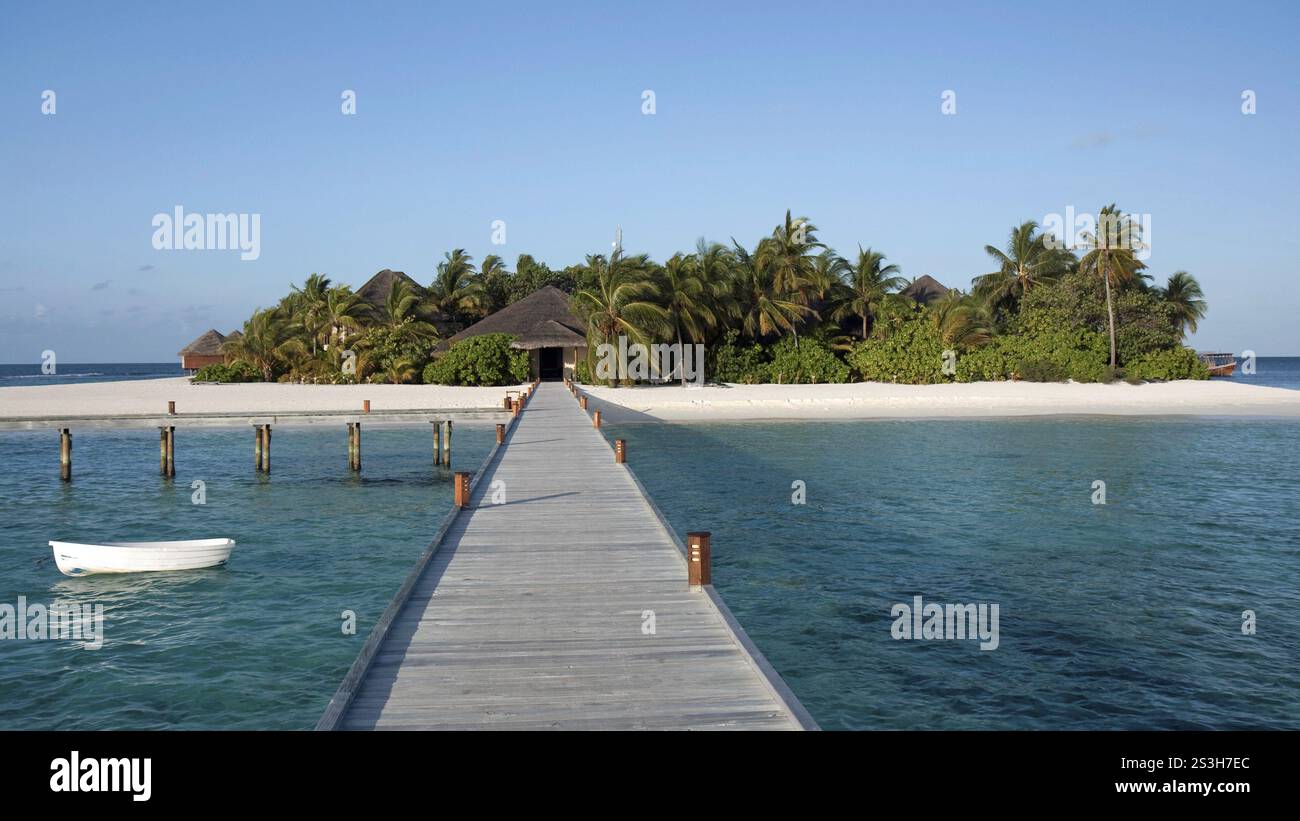 Mirihi A small tropical island, Ari Atoll, Maldives Mirihi, Maldives ...