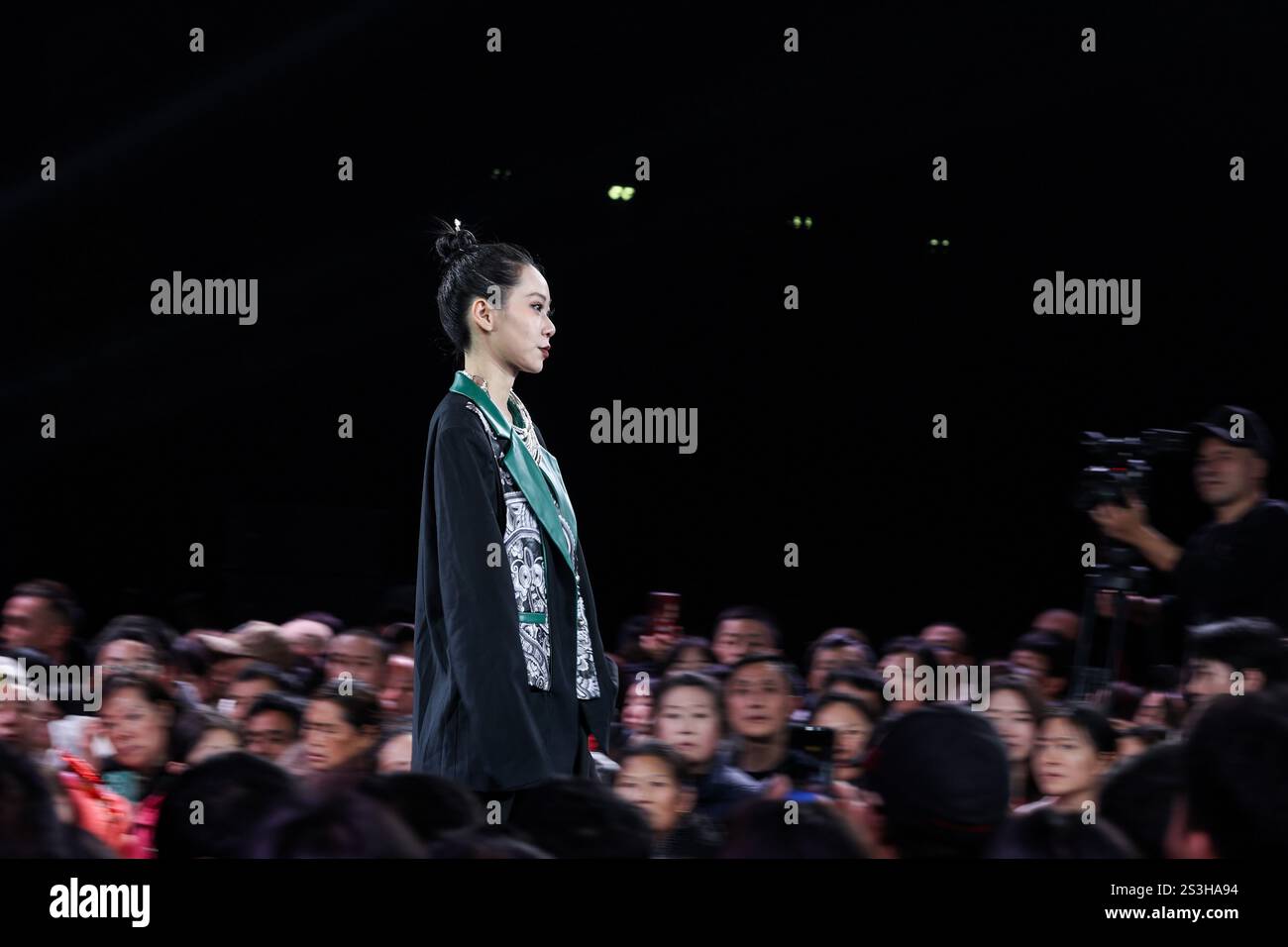 Yang chunlin hi-res stock photography and images - Alamy