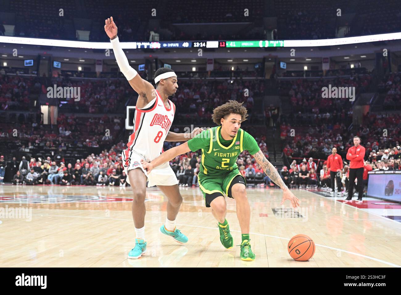 Columbus, Ohio, USA. 9th Jan, 2025. Oregon Ducks guard Jadrian Tracey ...