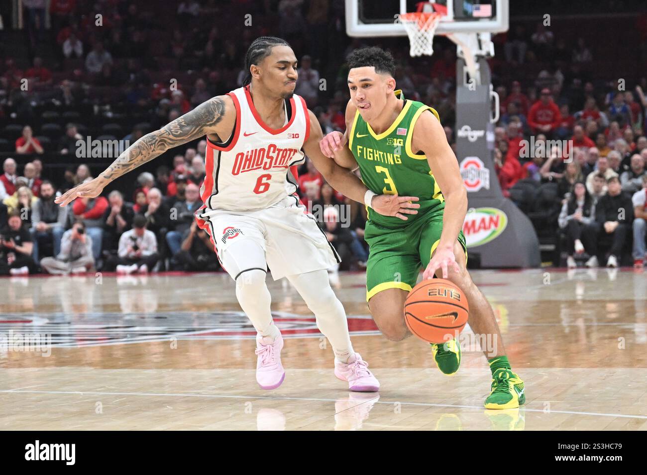 Columbus, Ohio, USA. 9th Jan, 2025. Oregon Ducks guard Jackson Shelstad ...