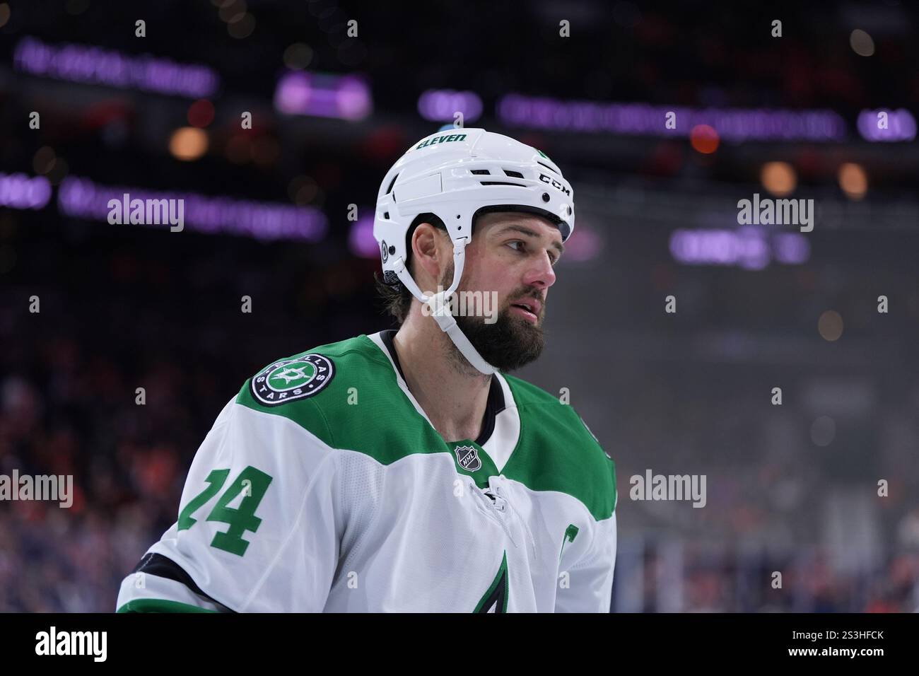 Dallas Stars' Jamie Benn plays during an NHL hockey game, Thursday, Jan ...