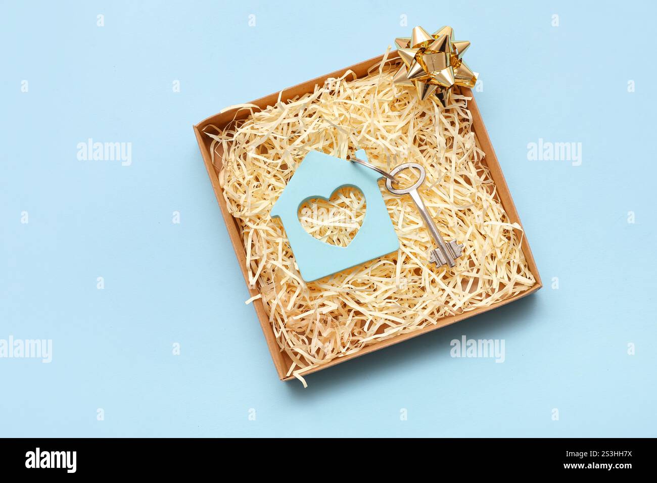 Gift box house figure hi-res stock photography and images - Alamy