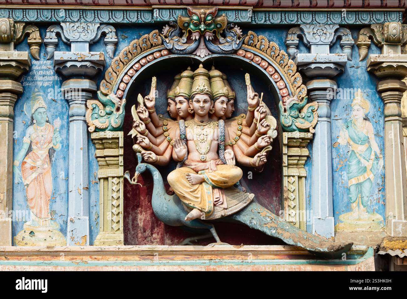 Beautiful Carvings of Hindu Deities on the Main Gopuram of Meenakshi ...
