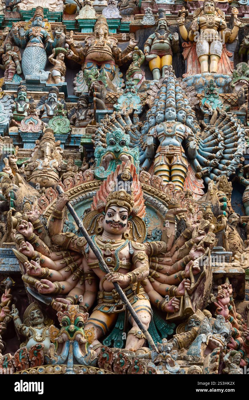 Beautiful Carvings of Hindu Deities on the Main Gopuram of Meenakshi ...