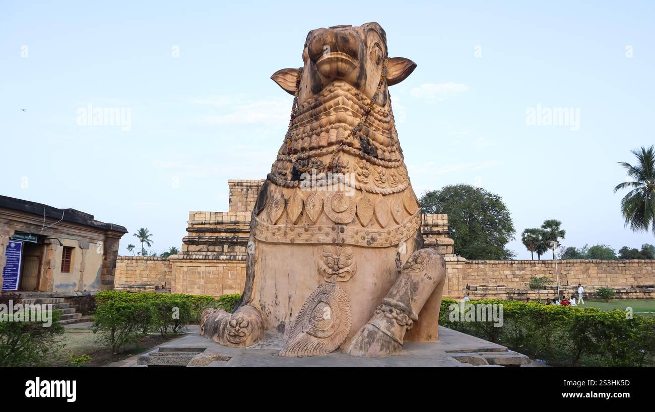 Big Sculpture of Nandi in Front of Brihadeeshwara Temple, UNESCO ...