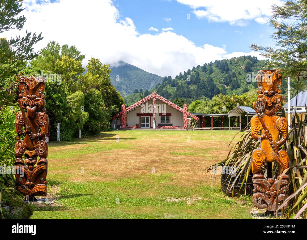 Waikawa marae maori meeting house carvings suburb suburbs flower hi-res ...