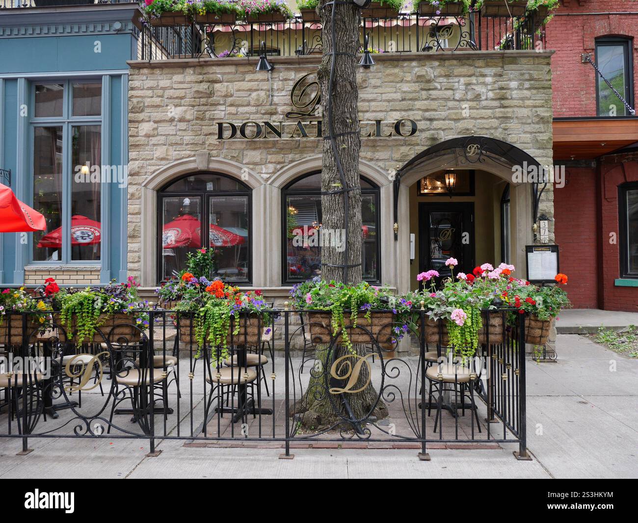 Outdoor restaurant patio with colorful floral decorations Stock Photo ...