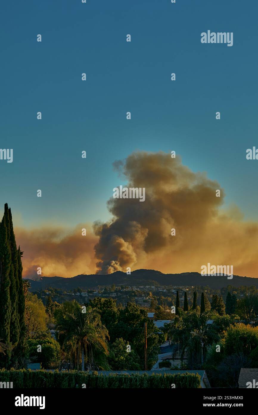 Tarzana landscape hi-res stock photography and images - Alamy