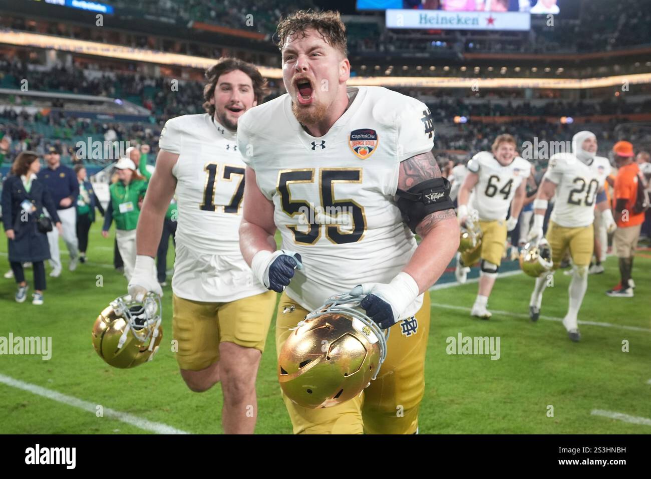 Notre Dame offensive lineman Chris Terek (55) celebrates at the end of ...