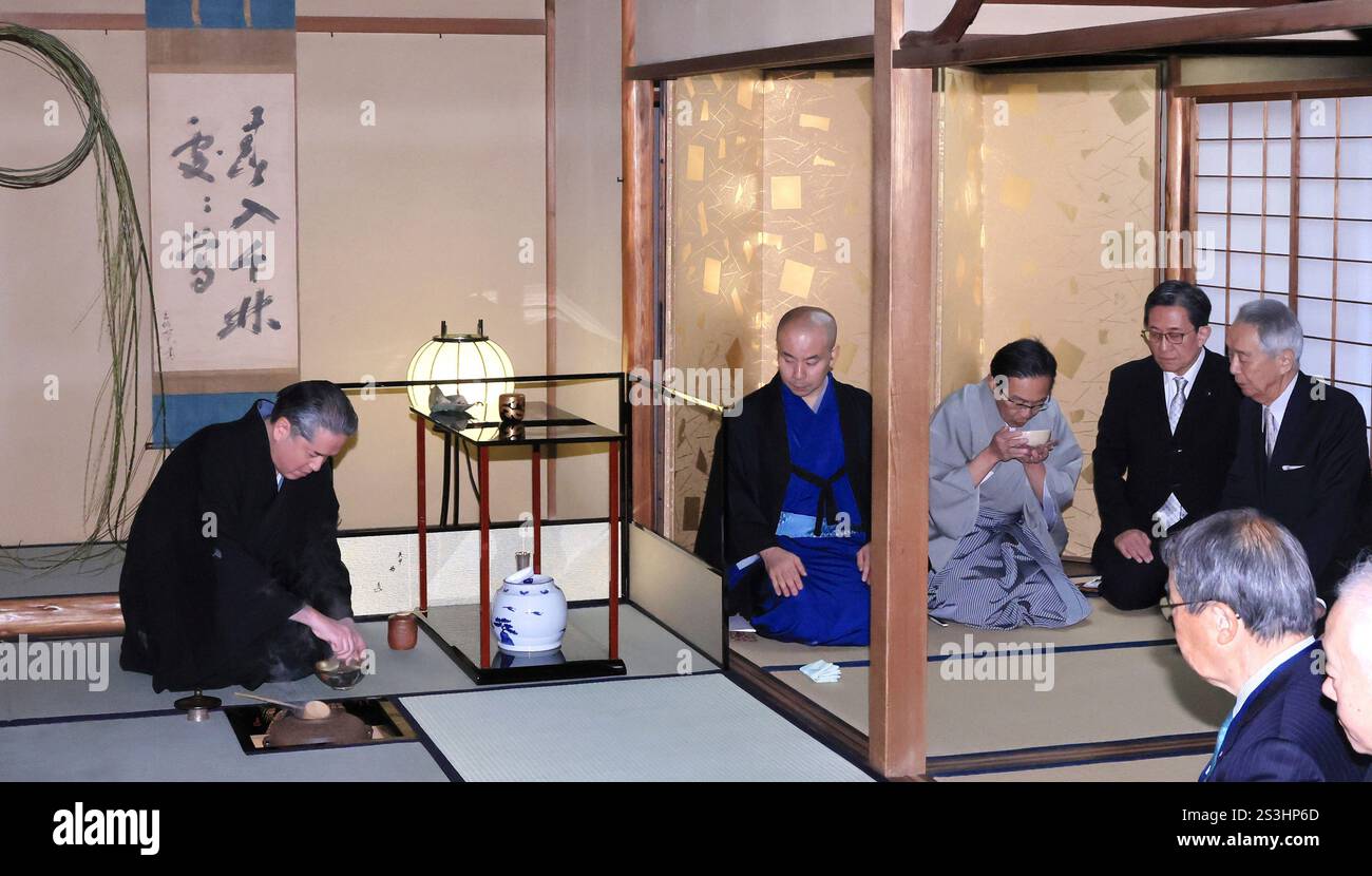Sen Sosa (L), grandmaster of Omotesenke tea school, makes tea during ...