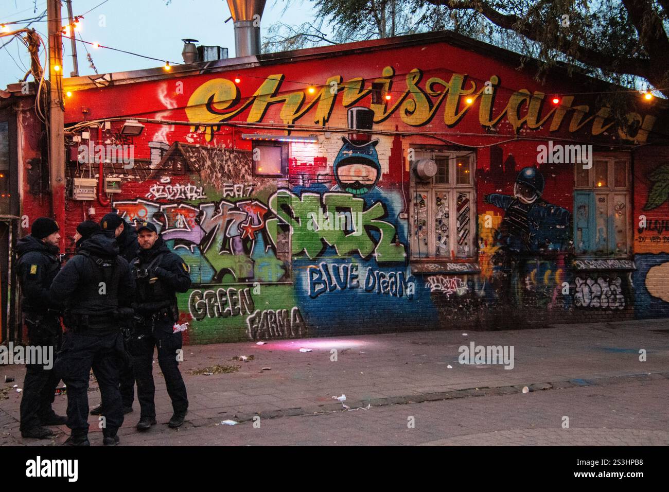 The Copenhagen police are patrolling Pusher Street with officers.Police ...