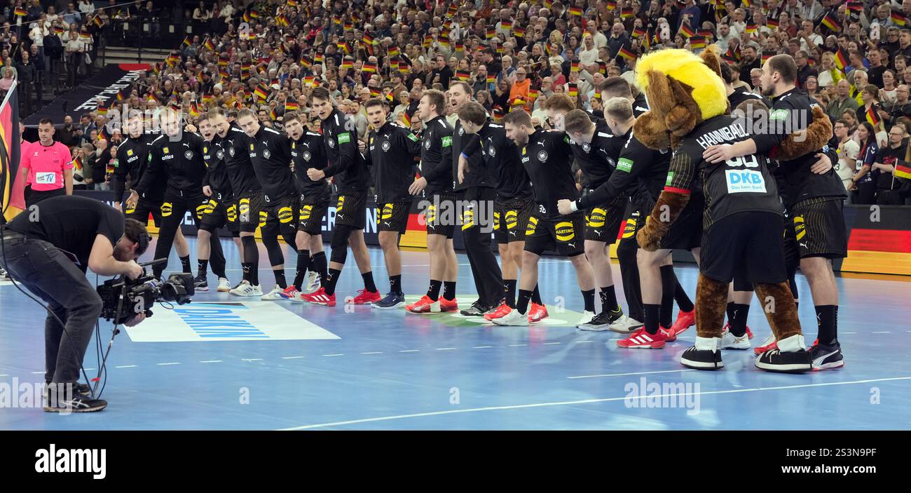 09 January 2025, Schleswig-Holstein, Flensburg: Handball: International ...