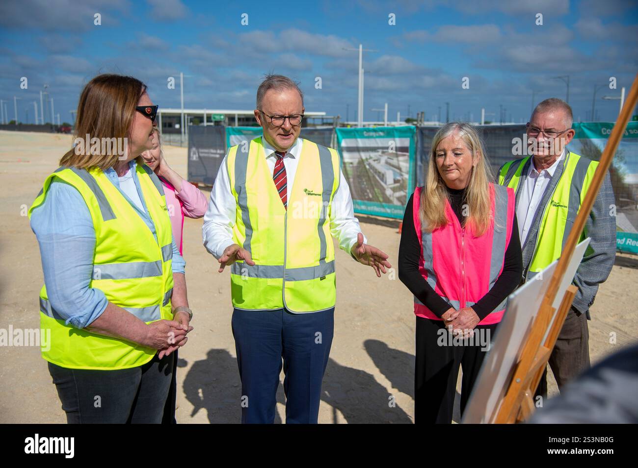 Perth, Australia. 10th Jan, 2025. Australian Prime Minister Anthony ...