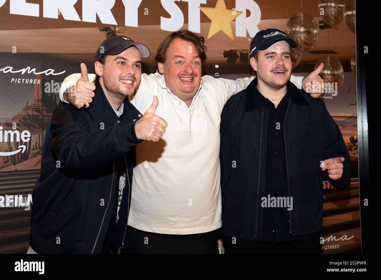 Tom Gronau, Sascha Nathan und Max Wolter bei der Premiere der Amazon ...