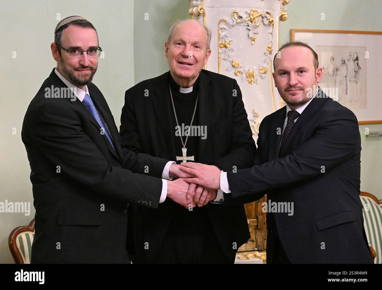 Chief Rabbi Jaron Engelmayer, Cardinal Christoph Schönborn and IGGÖ ...