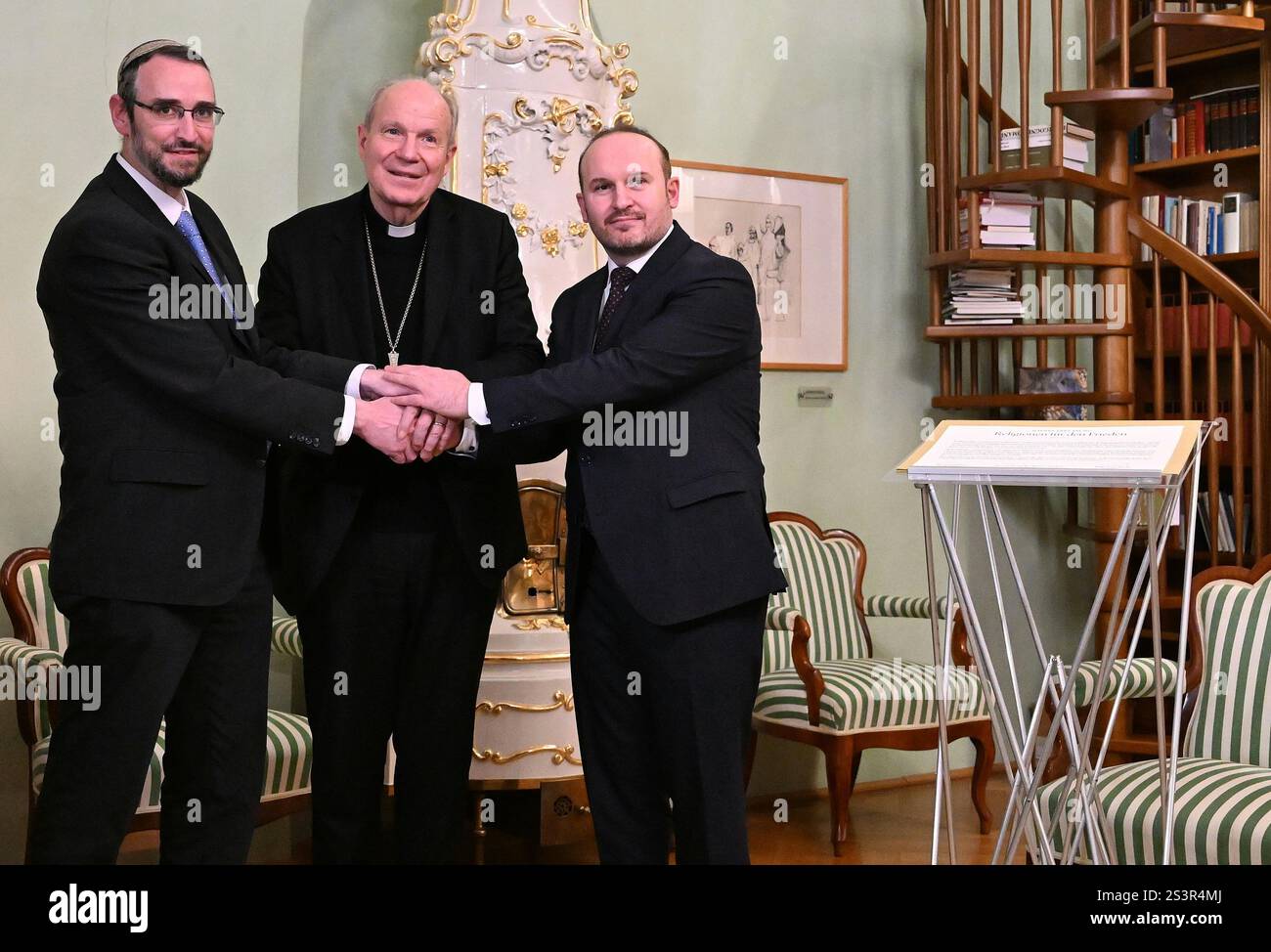 Chief Rabbi Jaron Engelmayer, Cardinal Christoph Schönborn and IGGÖ ...