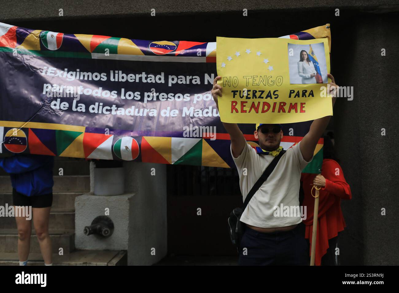Venezuelans Protest Against Arrest of Maria Corina Machado Venezuelan ...