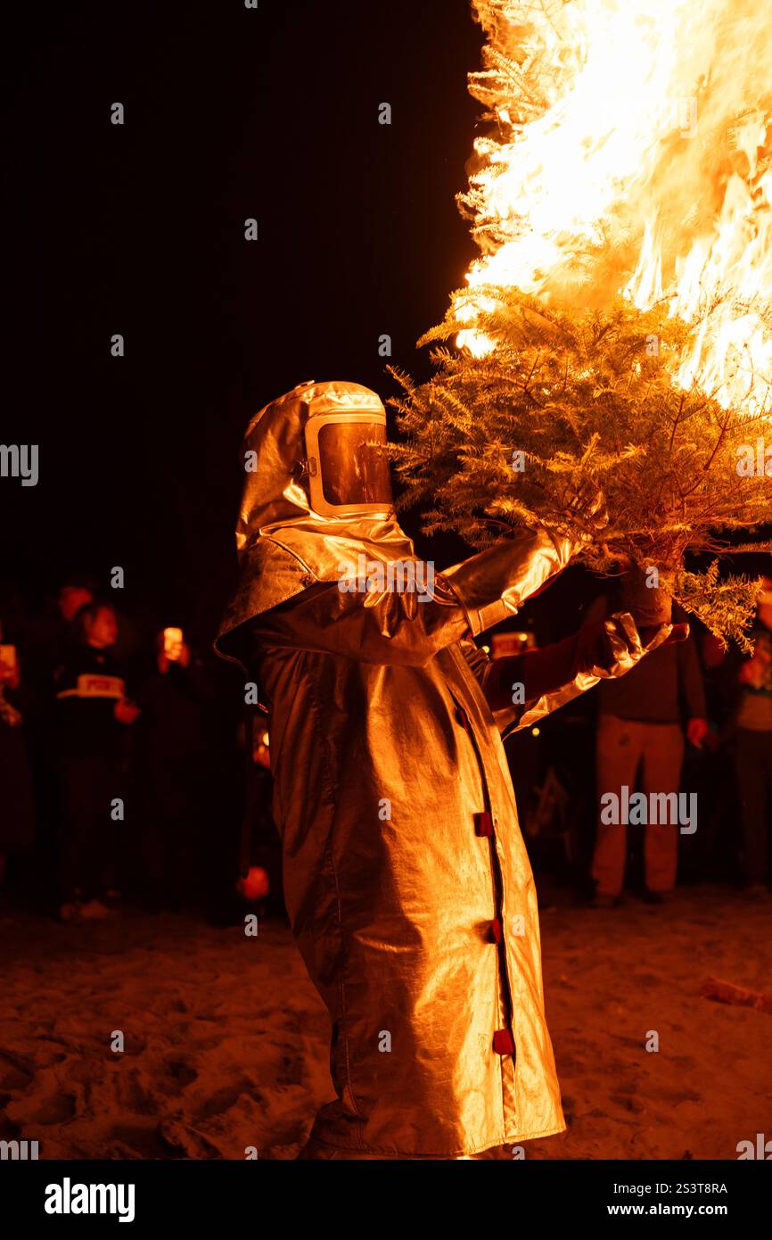 Seattle, USA. 9th Jan, 2025. Trees being burned in the annual Christmas ...