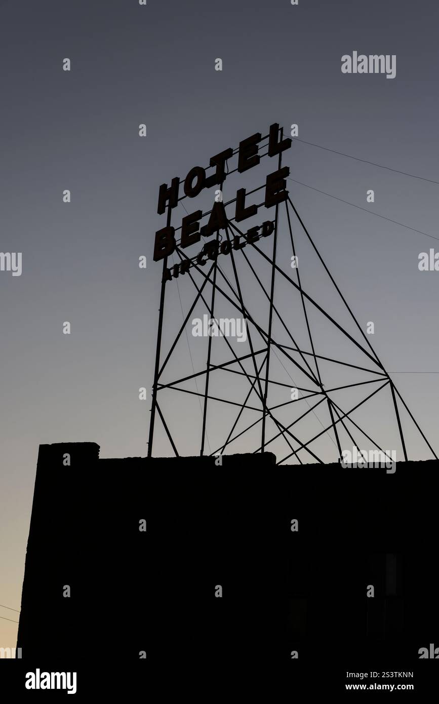 Hotel Beale (derelict) from 1899 on route 66 - now I-40 Andy Devine Way ...