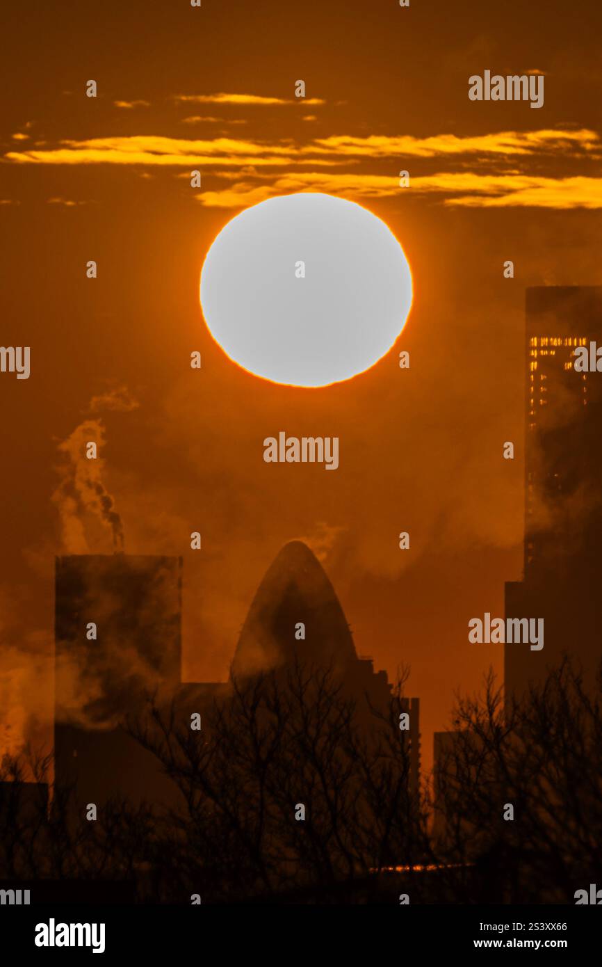 London, UK. 10th Jan, 2025. Steam rises from air conditioning and ...