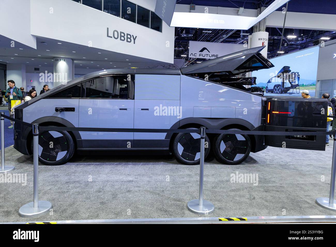 The "Land Aircraft Carrier", designed to carry their modular flying car ...