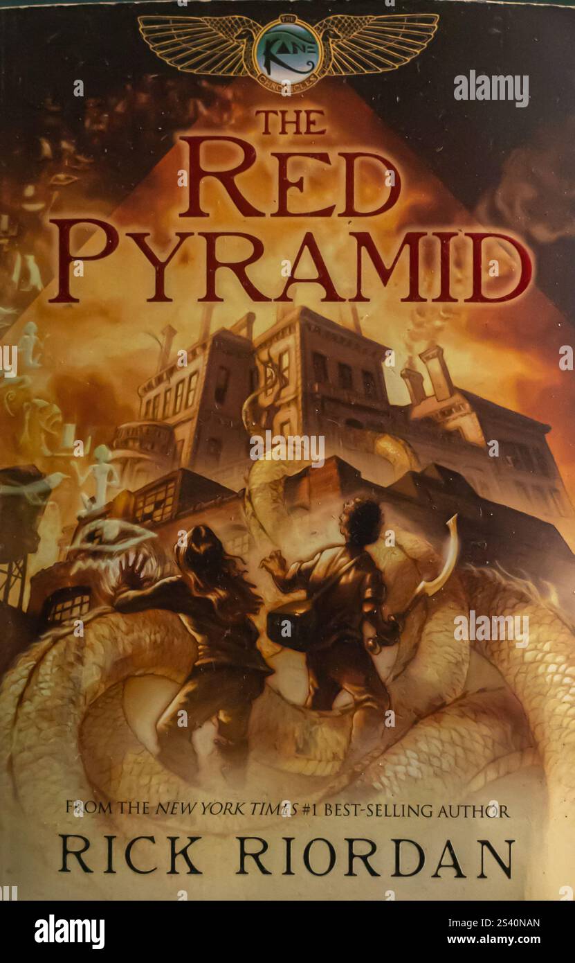 The Kane Chronicles: The Red Pyramid Novel by Rick Riordan 2010 Stock ...